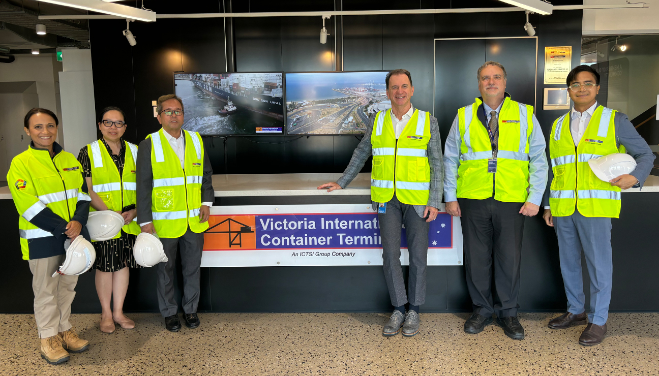 New PH ambassador tours VICT | ICTSI